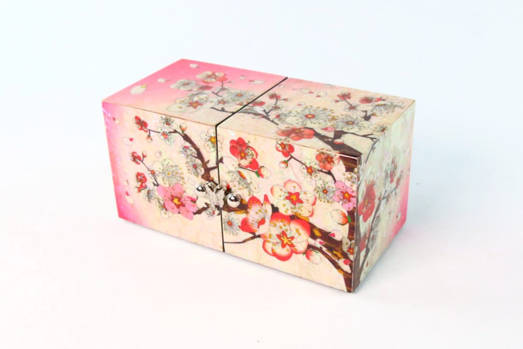 Handmade Korean Wooden Najeon Chilgi Jewelry Box Inlaid With Nacre ...