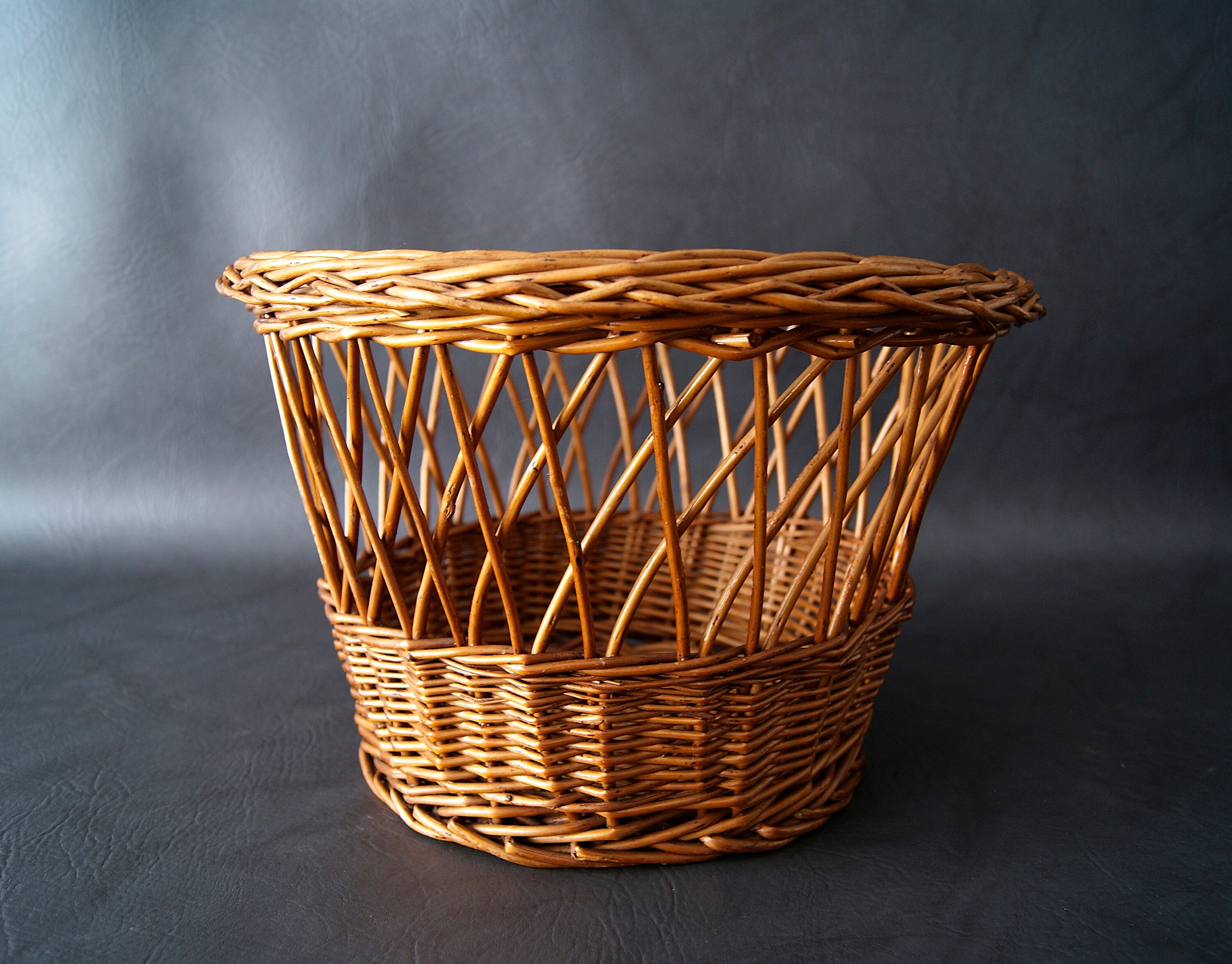Planting basket willow braid, willow basket, round planter mid century ...