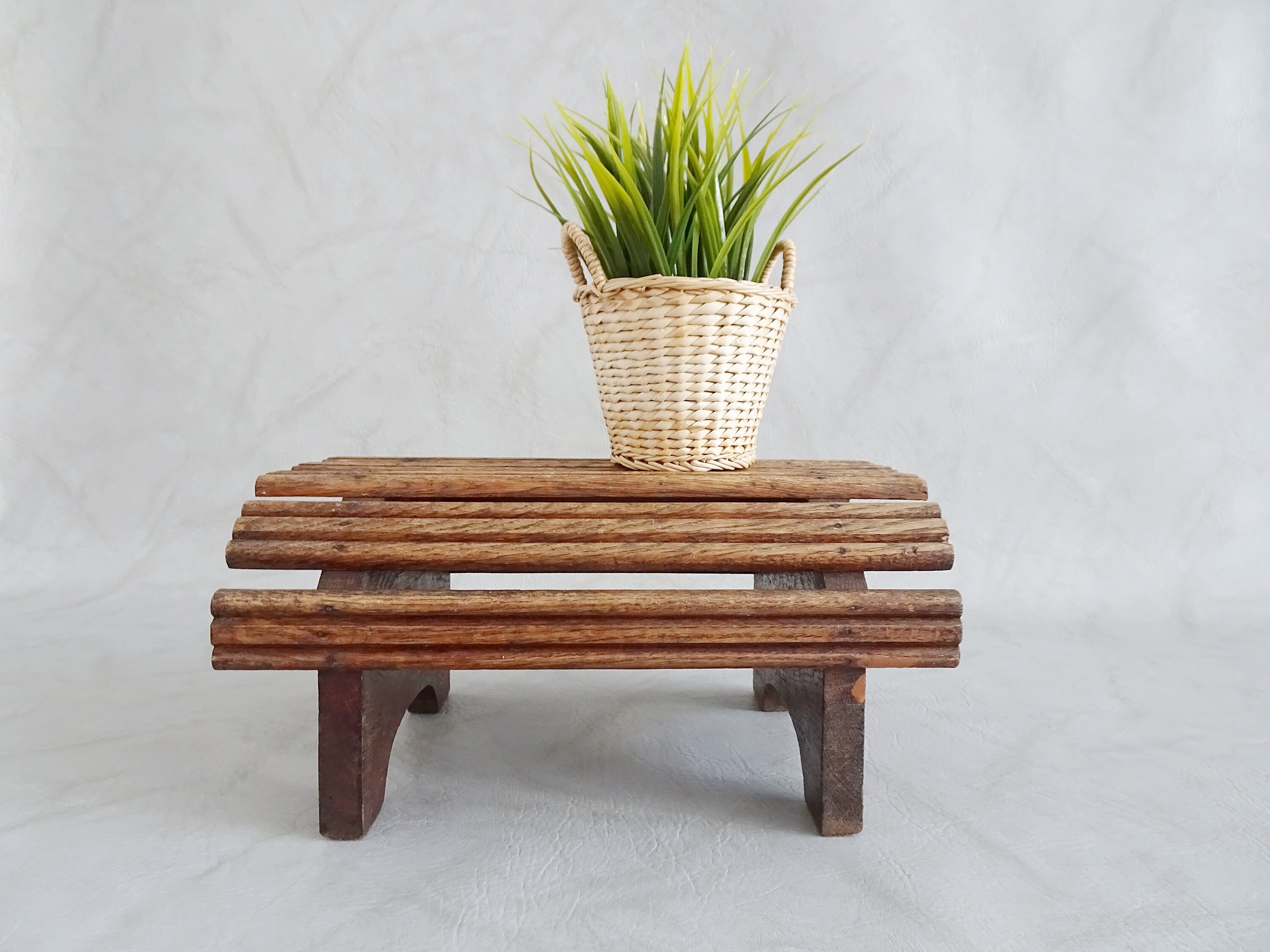 Foot bench rounded, small stool made of solid wood with slats, wooden ...
