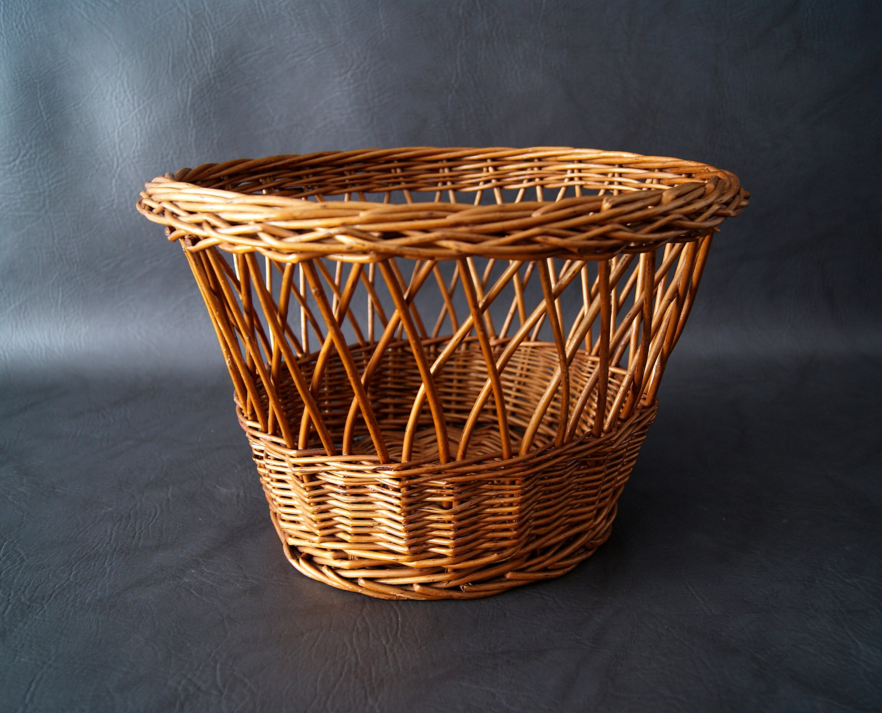 Planting basket willow braid, willow basket, round planter mid century ...
