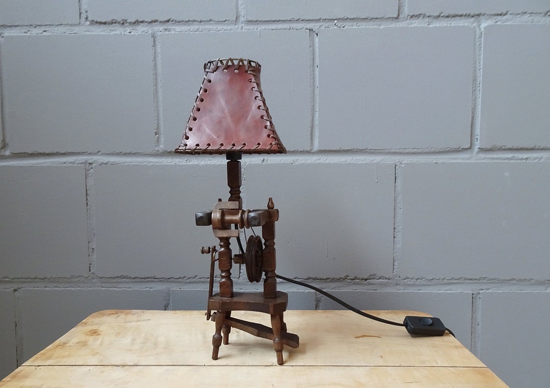 Small Spinning Wheel Table Lamp, Nostalgic Table Lamp, Wood Lamp - Etsy