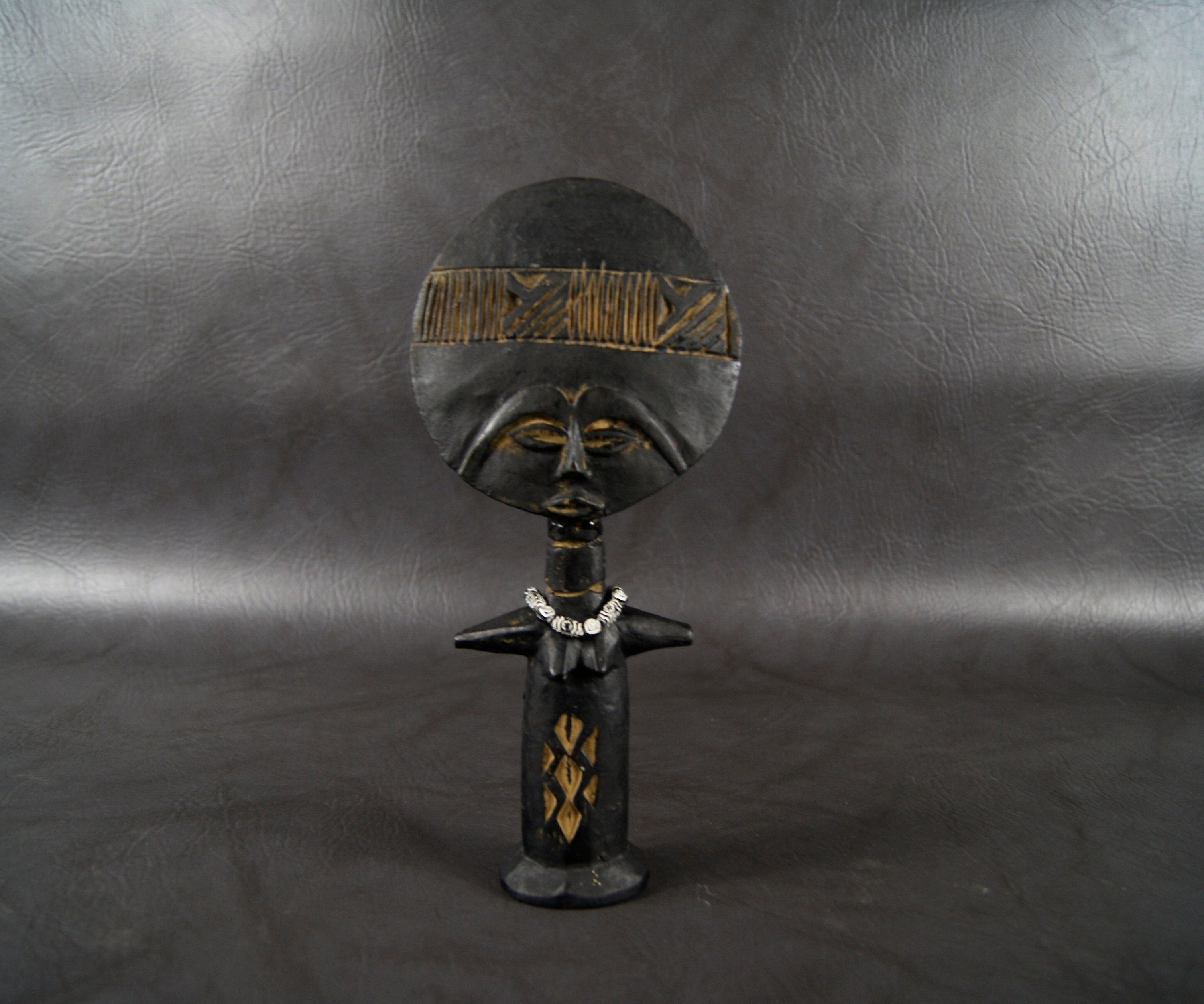 African figure, wooden figurine, sculpture, African kiss hand carved ...