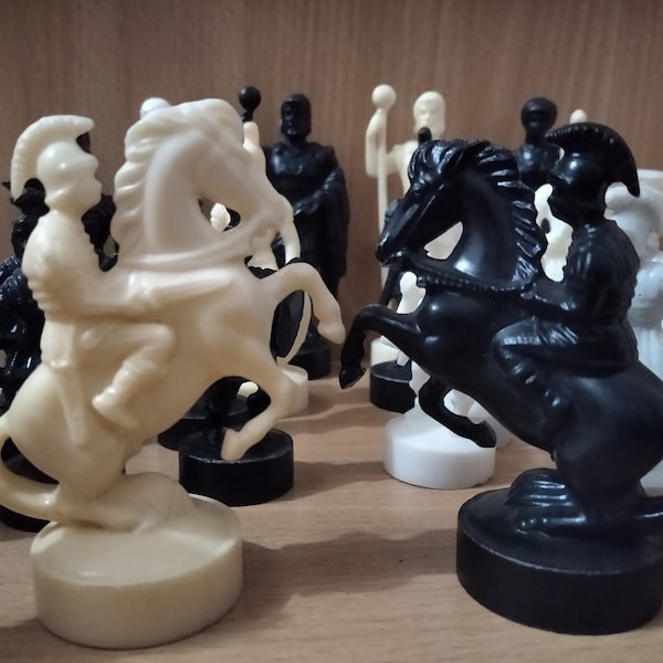 Roman Soldiers Chess Set - Etsy