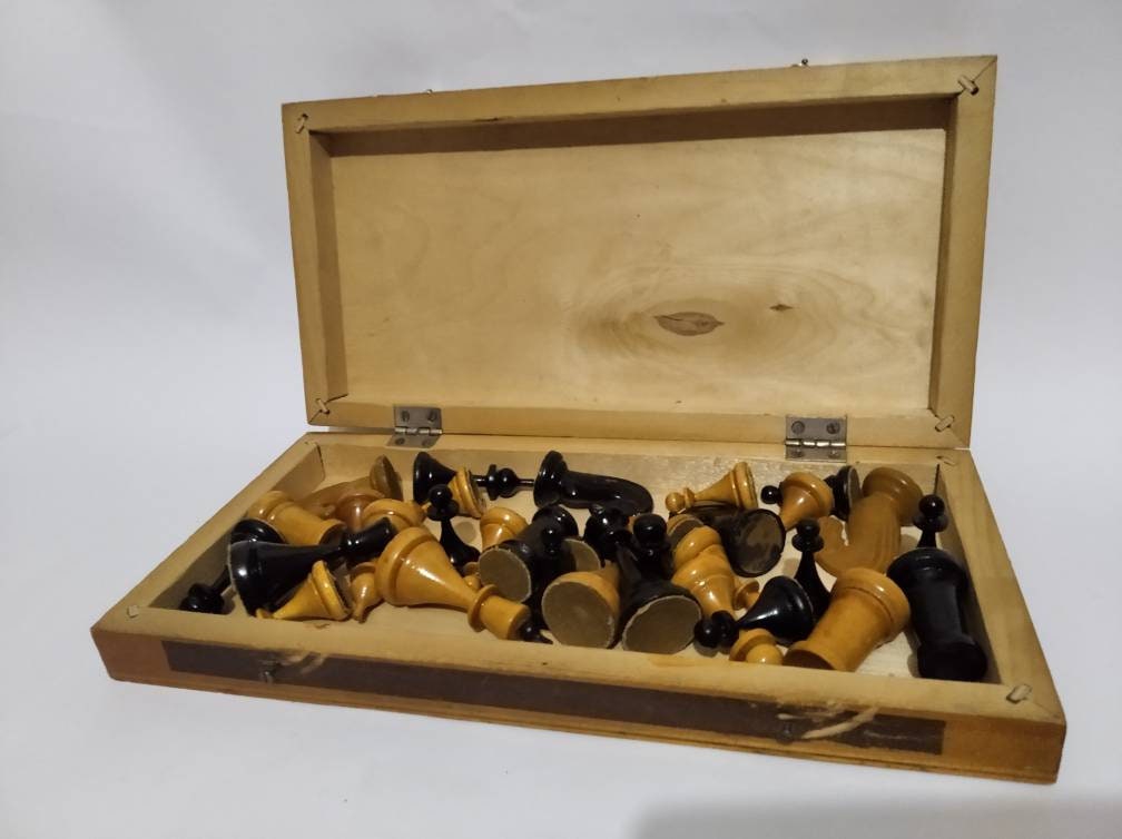 Soviet Wooden Chess Set - Etsy
