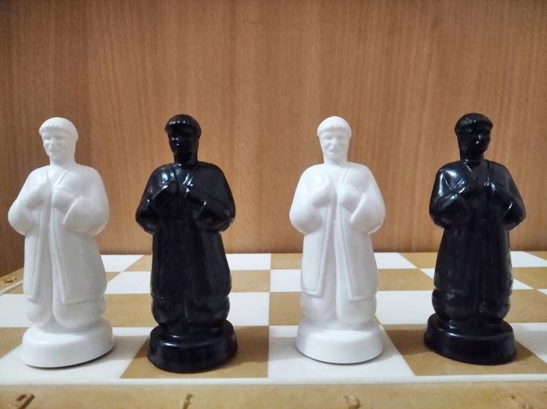 Ukrainian village style chess | Etsy