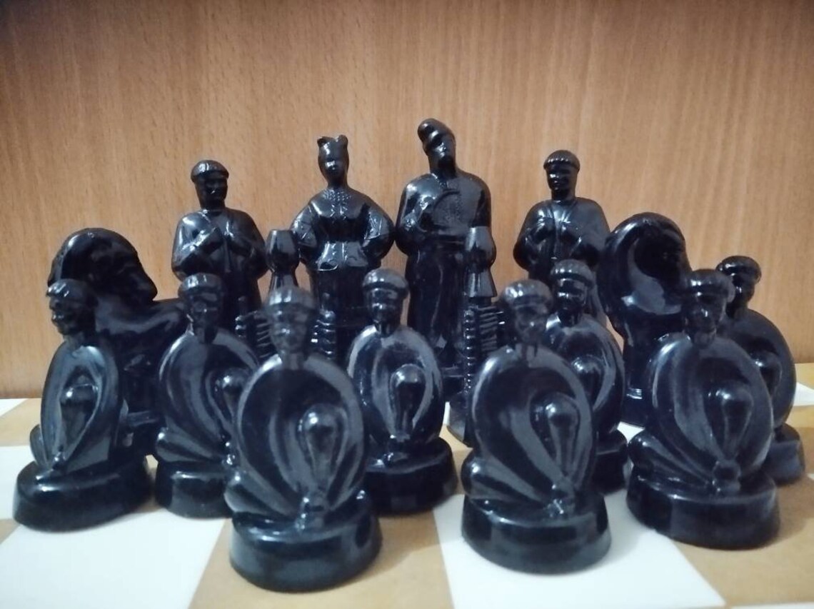 Ukrainian village style chess | Etsy