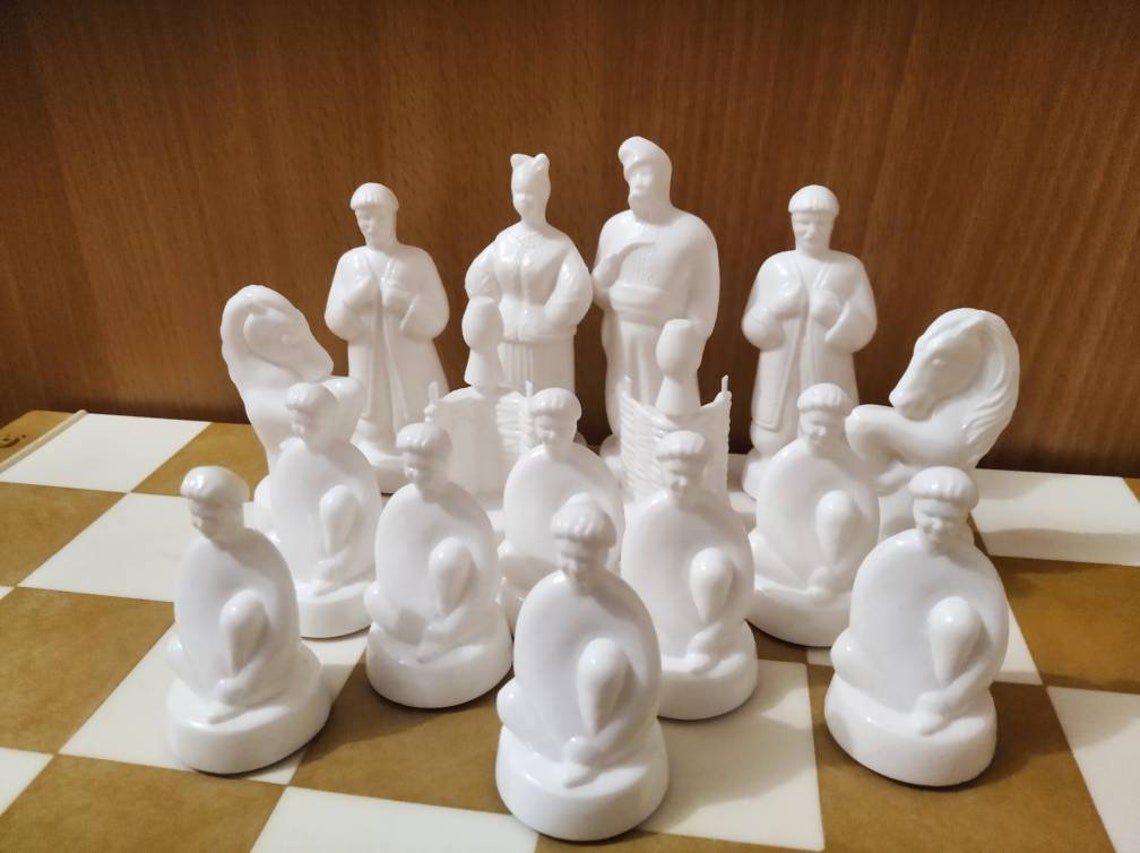 Ukrainian village style chess | Etsy