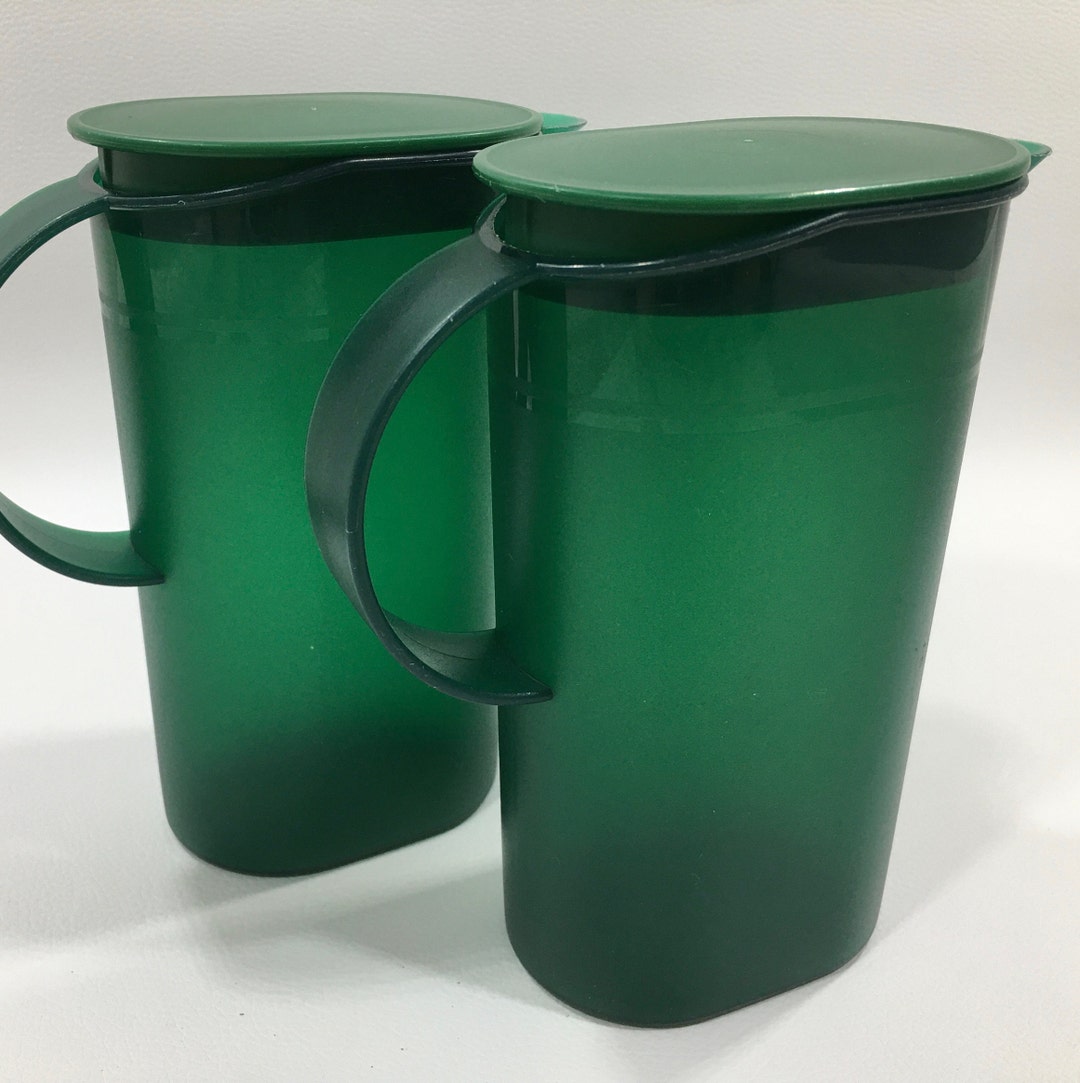 TUPPERWARE CREAMER PITCHERS 3535A-3 W/ Rocker Lids Set of 2 Impressions ...
