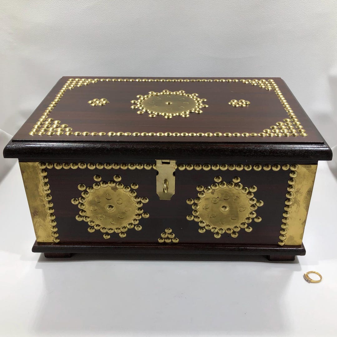 Zanzibar Style BAHRAIN WOODEN CHEST W/ Brass Fittings & Lock Latch ...