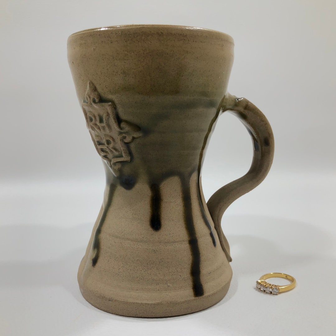 Elizabethan Rooms 'RHER' 2-HANDLED MUG by Rye Pottery ~ Brown Tankard ...