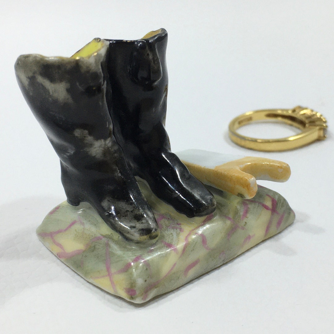 Antique DOLLHOUSE MINIATURE PORCELAIN Riding Boots W/ Boot Wedge ...