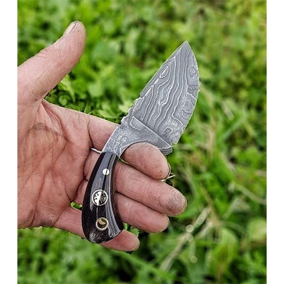 REAL DAMASCUS Skinning Knife Cow Horn Handle 250 Layers | Etsy