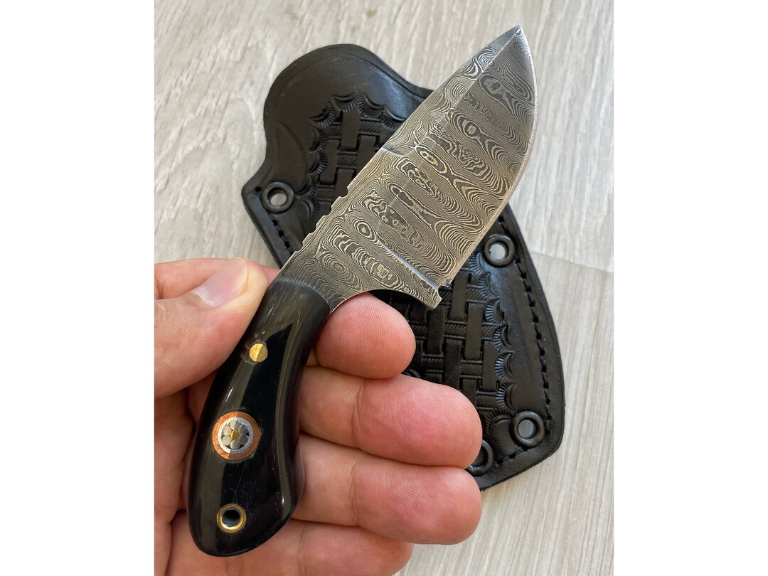 REAL DAMASCUS Skinning Knife – Cow Horn Handle – 150 Layers – Full Tang ...