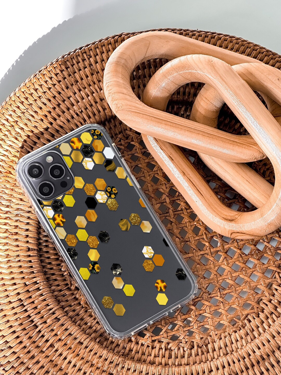 Geometric Yellow Honeycomb Phone Case For iPhone 16e 15 14 Plus 13 Pro ...
