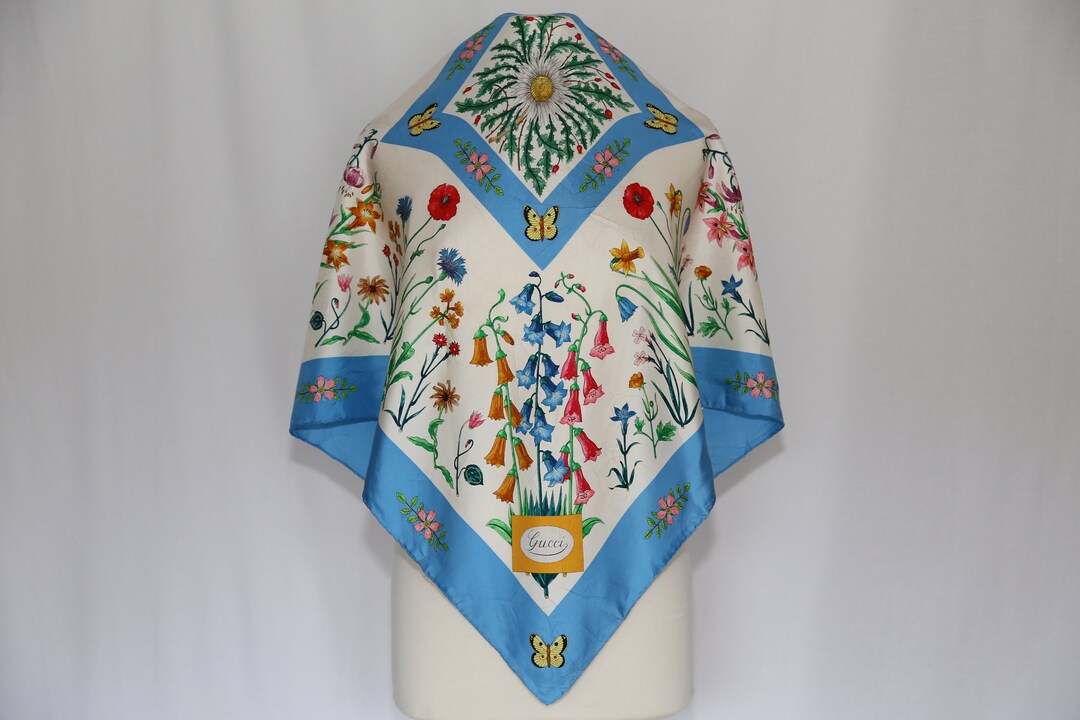 Spectacular! Hard to Find! Authentic 80s Gucci Luxurious Heavy Silk ...