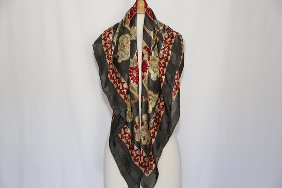 Unique Authentic VAKKO Made in Turkey Perforated Thro… - Gem