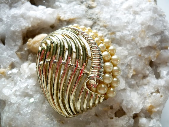 Vintage shell brooch from the 60s- shell brooch - vin… - Gem