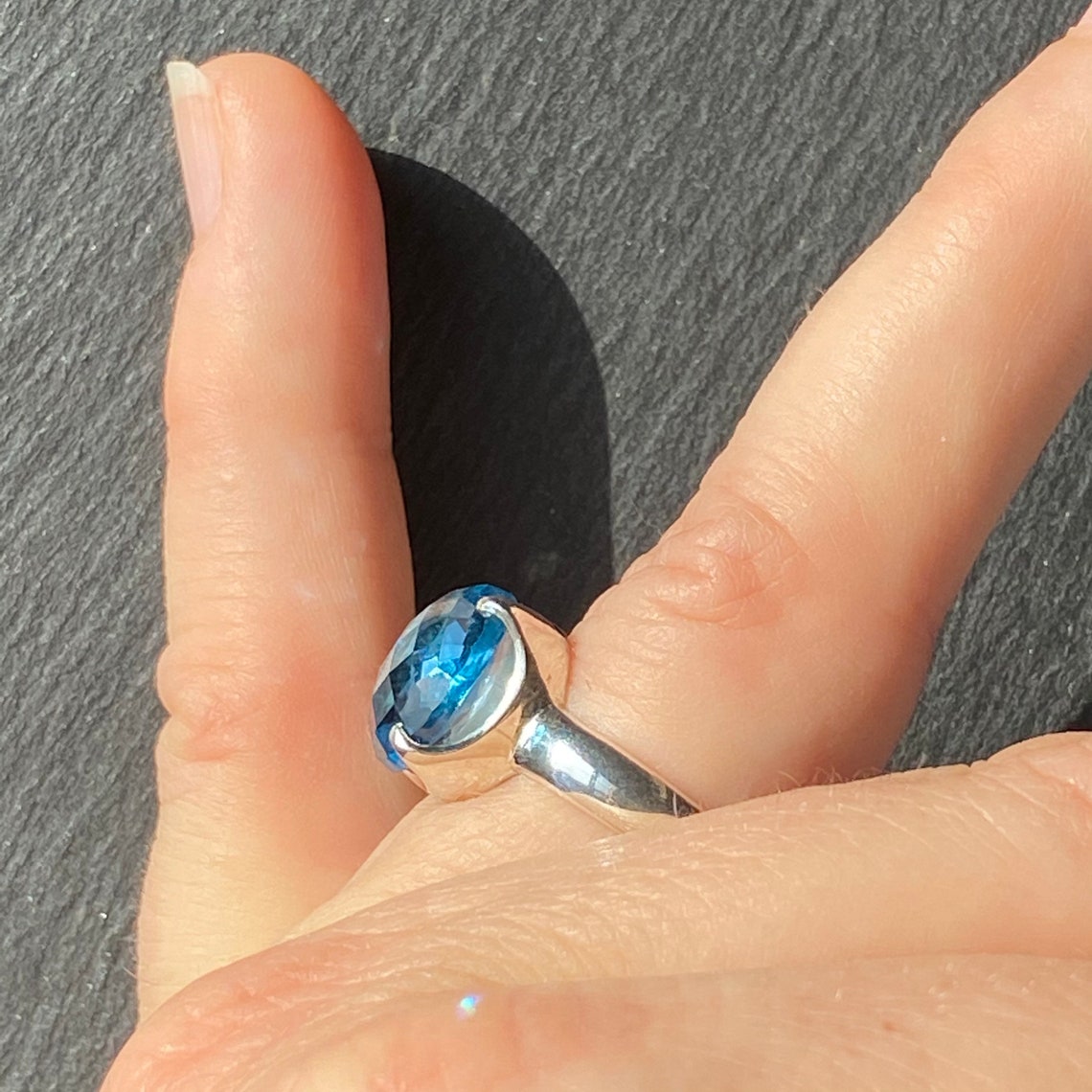 Anillo de topacio azul azul anillo de topacio azul suizo - Etsy España