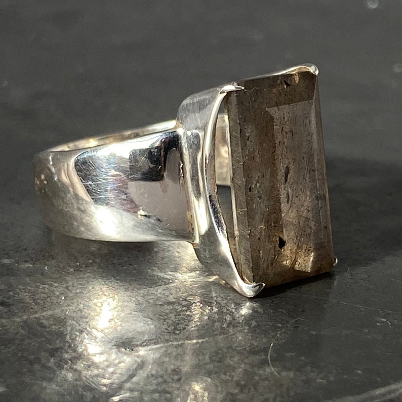 Labradorite Ring - Faceted Labradorite Ring Size U.K. N 1/2, US - 7, EU ...