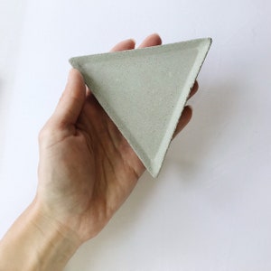Concrete Triangle Tray // Jewellry Tray // Candle Holder ...