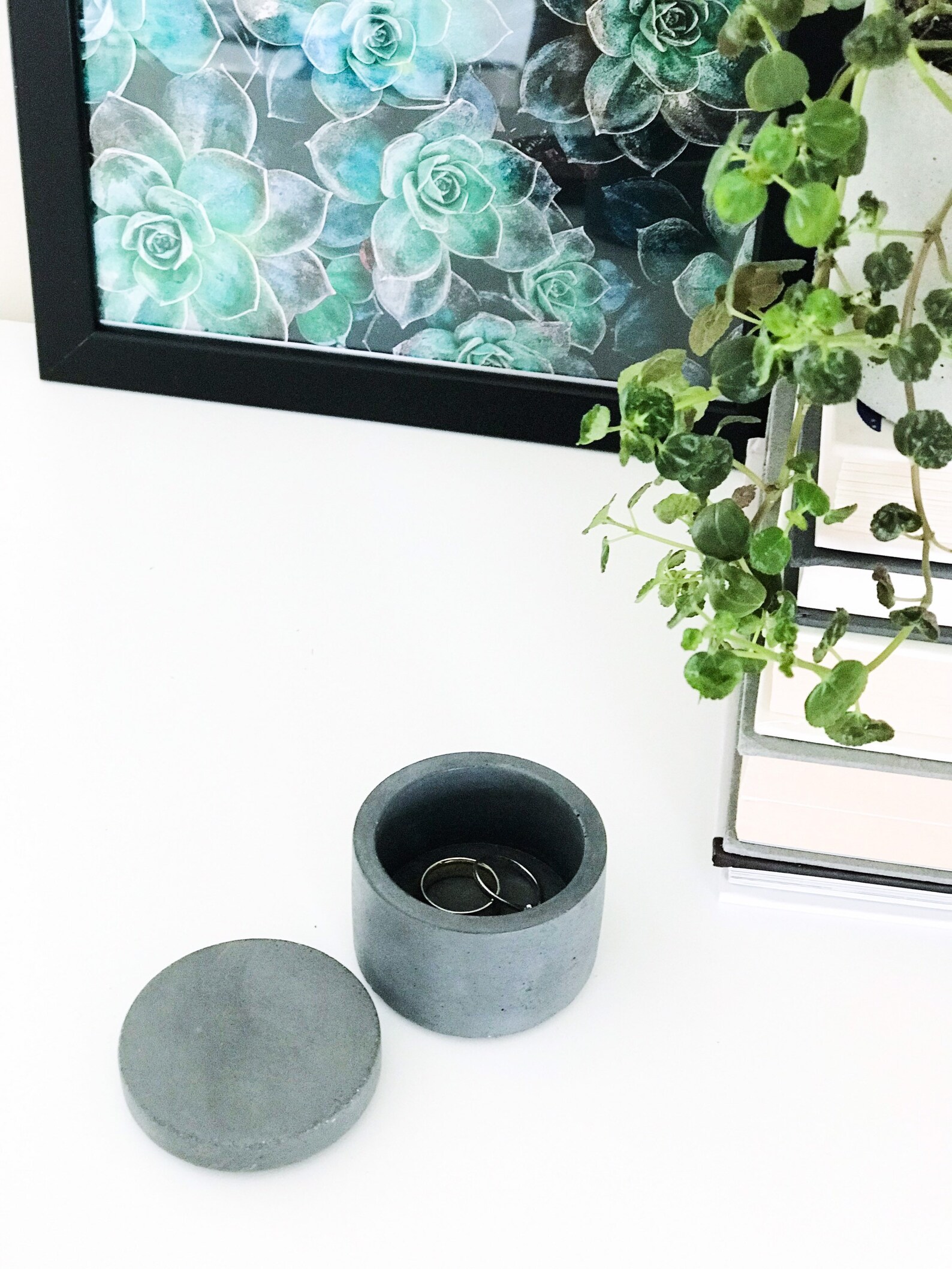 Modern Concrete Jewelry Box // Cufflinks Box // Rings Box // | Etsy