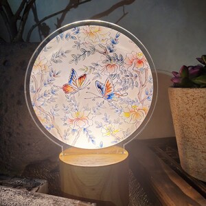 Korean Art, Korean Traditional Art, Art Lamp, Korean Lamp, Room Decor ...