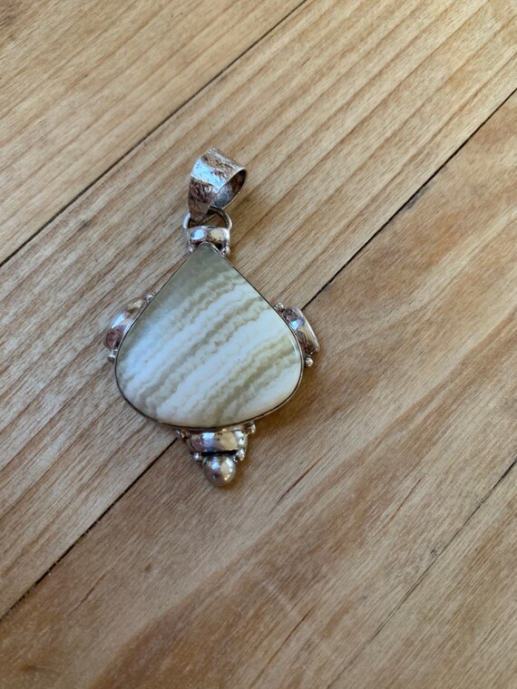 lace agate pendant - Gem