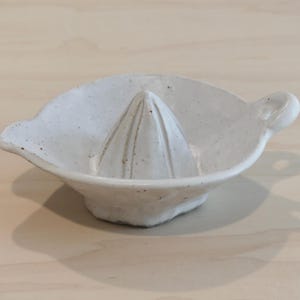 Handmade Ceramic Citrus Juicer: Pottery Lemon Reamer - Etsy
