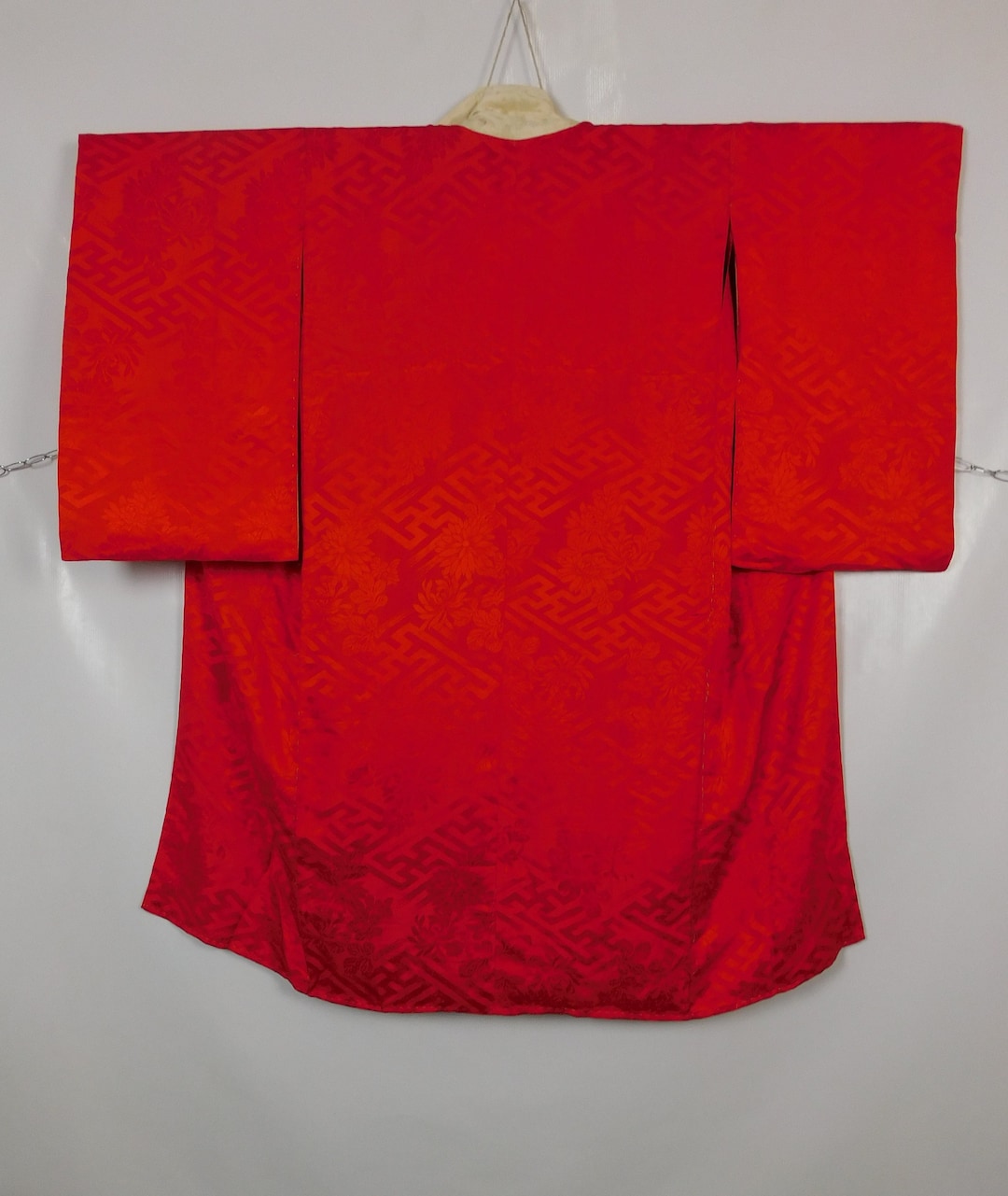 Vintage Japanese Kimono Juban Jyuban Undergarment Silk Red Flower ...