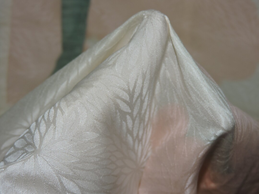 Japanese Juban Inner Wear Kimono Abstract Pattern of Kiku - Etsy