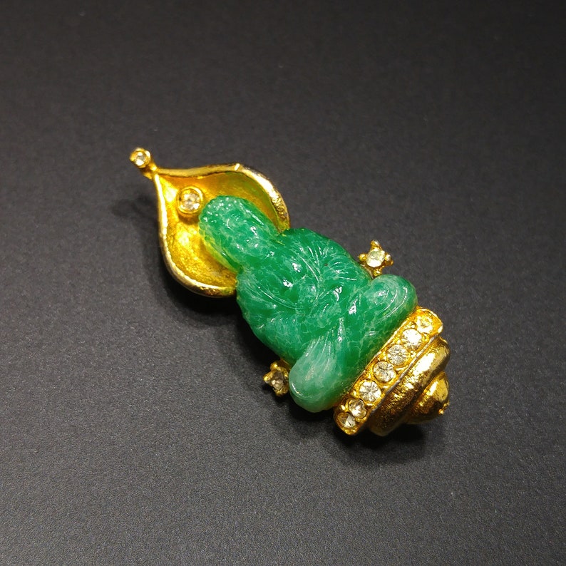 Vintage Chrysoprase Buddha Brooch Gold Plated 1960s Vintage - Etsy