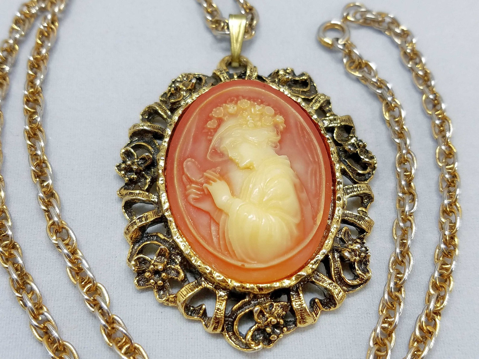 Victorian Style Cameo Pendant Necklace High Relief Resin Lady - Etsy