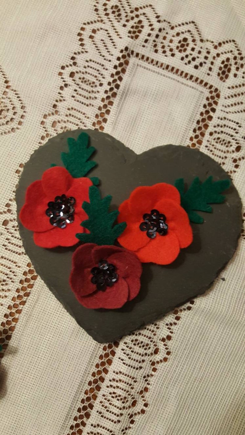 Small Felt Poppy Brooches - Etsy
