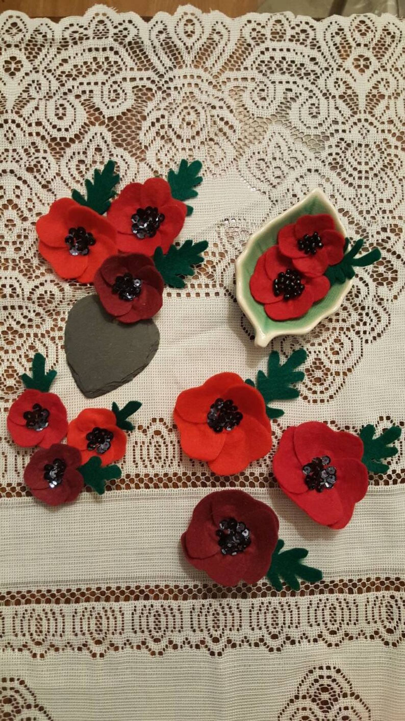 Small Felt Poppy Brooches - Etsy