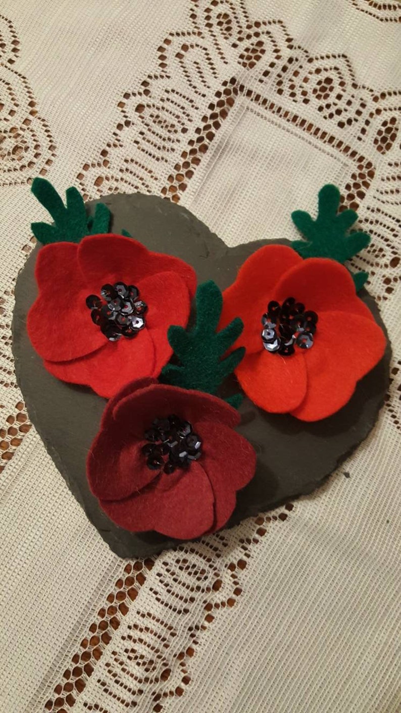 Small Felt Poppy Brooches - Etsy
