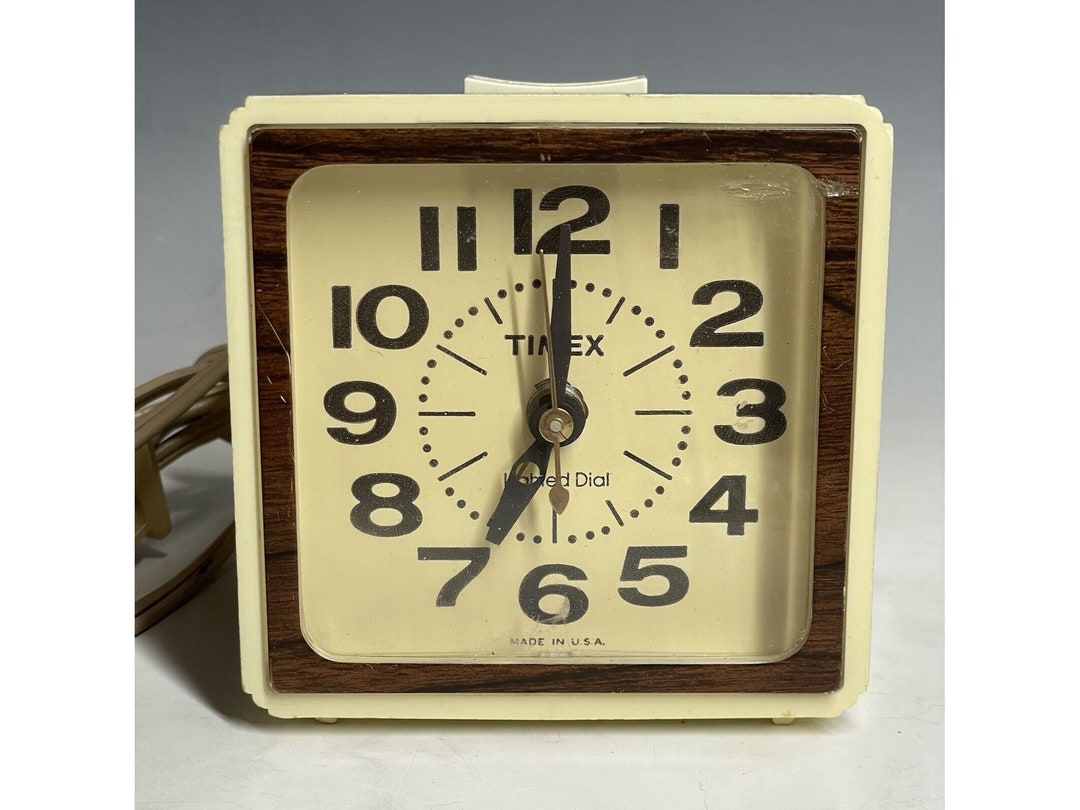 Vintage Timex Retro Electric Alarm Clock USA Faux Wood Veneer MCM ...