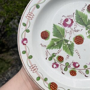 8.5" 18th - 19th C. Antique Staffordshire Strawberry Plate Pearlware ...
