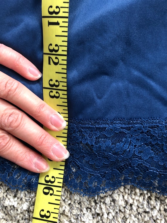 Vintage dark blue Vassarette full slip, knee length, … - Gem
