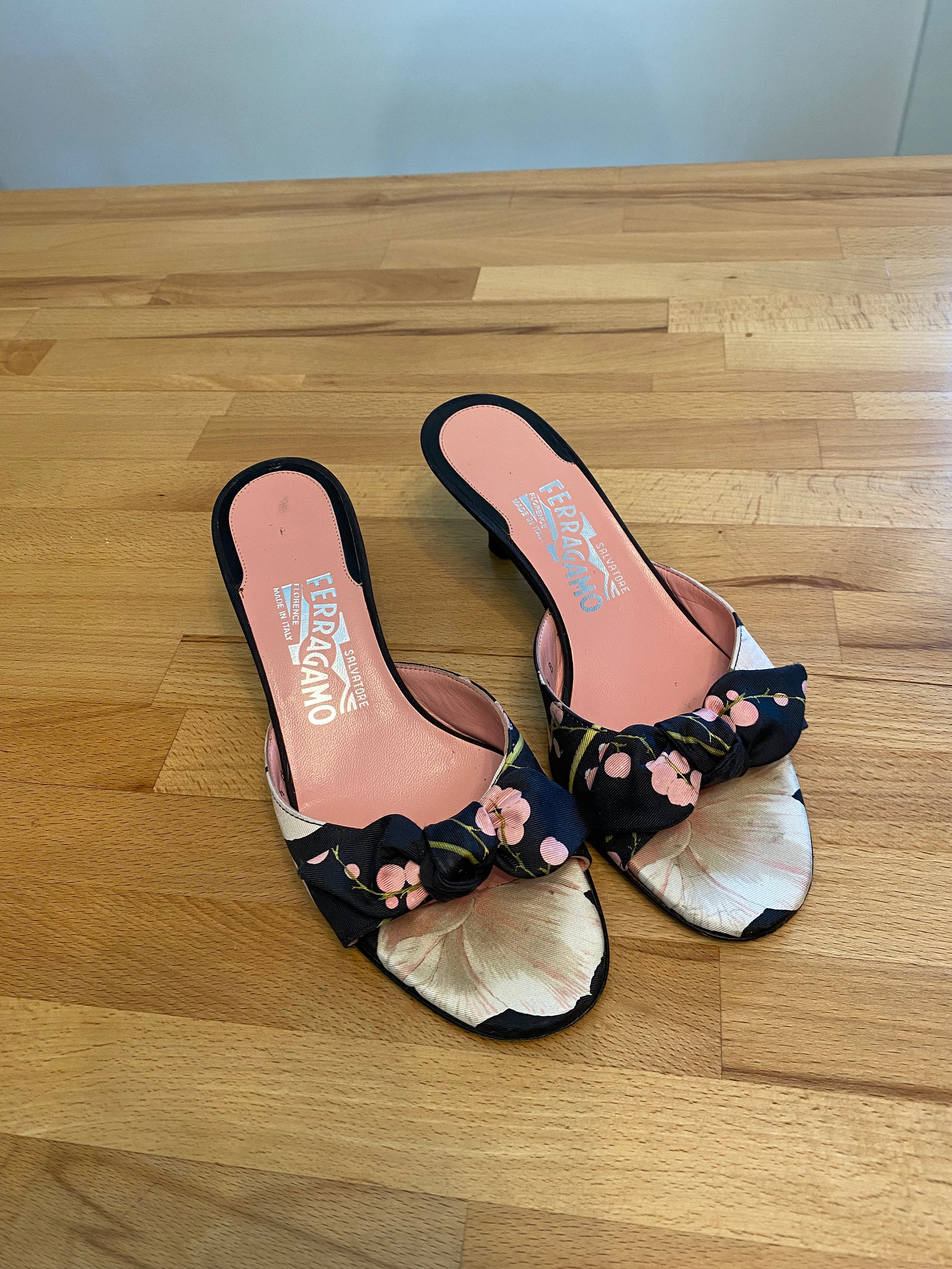 Salvatore Ferragamo, Cherry Pumps, Ferragamo Shoes, Vintage Fashion ...