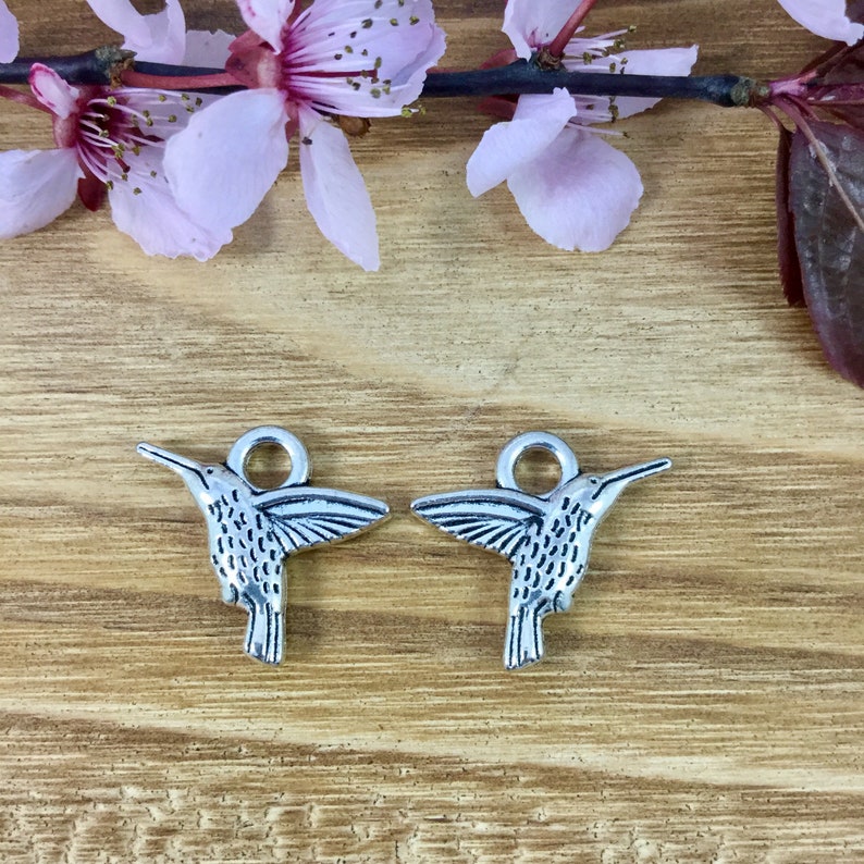 Hummingbird Charms Tiny Hummingbirds Bird Charms Qty 8 | Etsy