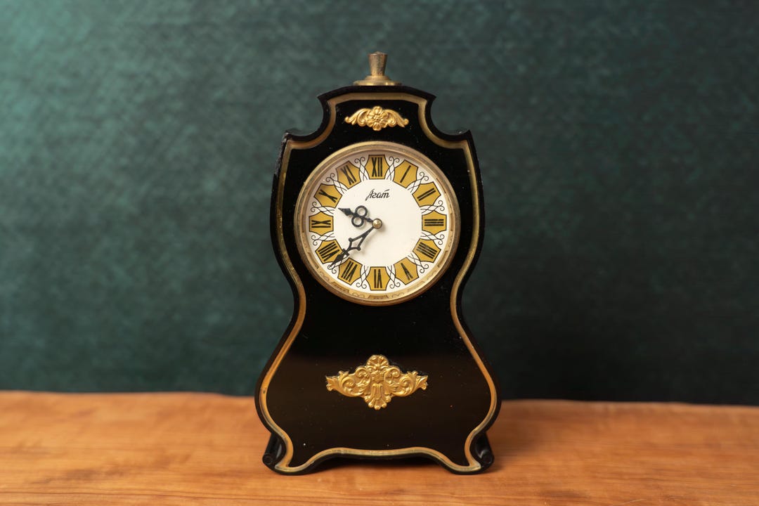 Vintage Soviet Clock / Mechanical / Mid Century Clock / Doesn't Work ...