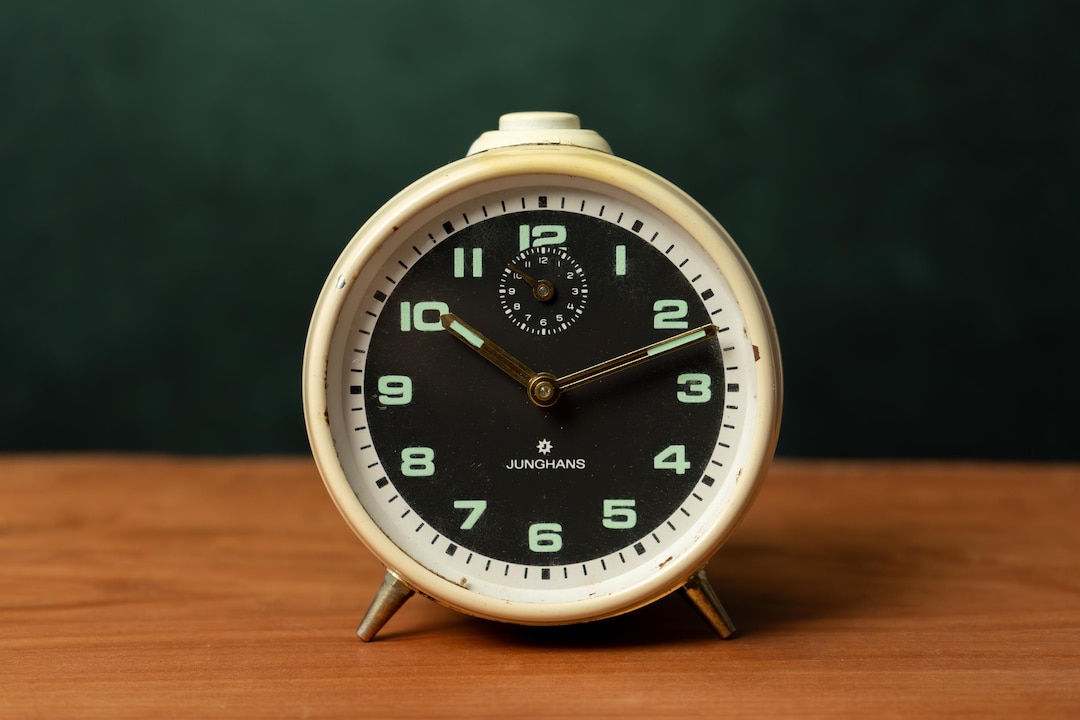 Vintage Junghans Alarm Table Clock / Mechanical / Office Decor / Wind-up Clock / Doesn't Work ...