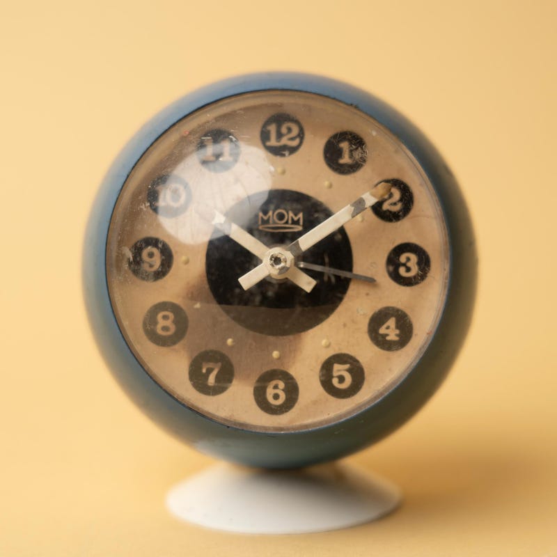 Retro Space Age Desk Clock - Etsy UK
