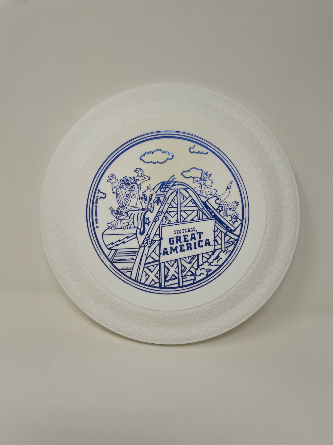 Vintage Six Flags Great America Looney Toons Frisbee White Metalic Blue ...