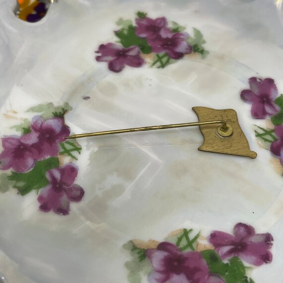 Vintage White Flag NSSR Red Cross Gold Tone Metal Sti… - Gem