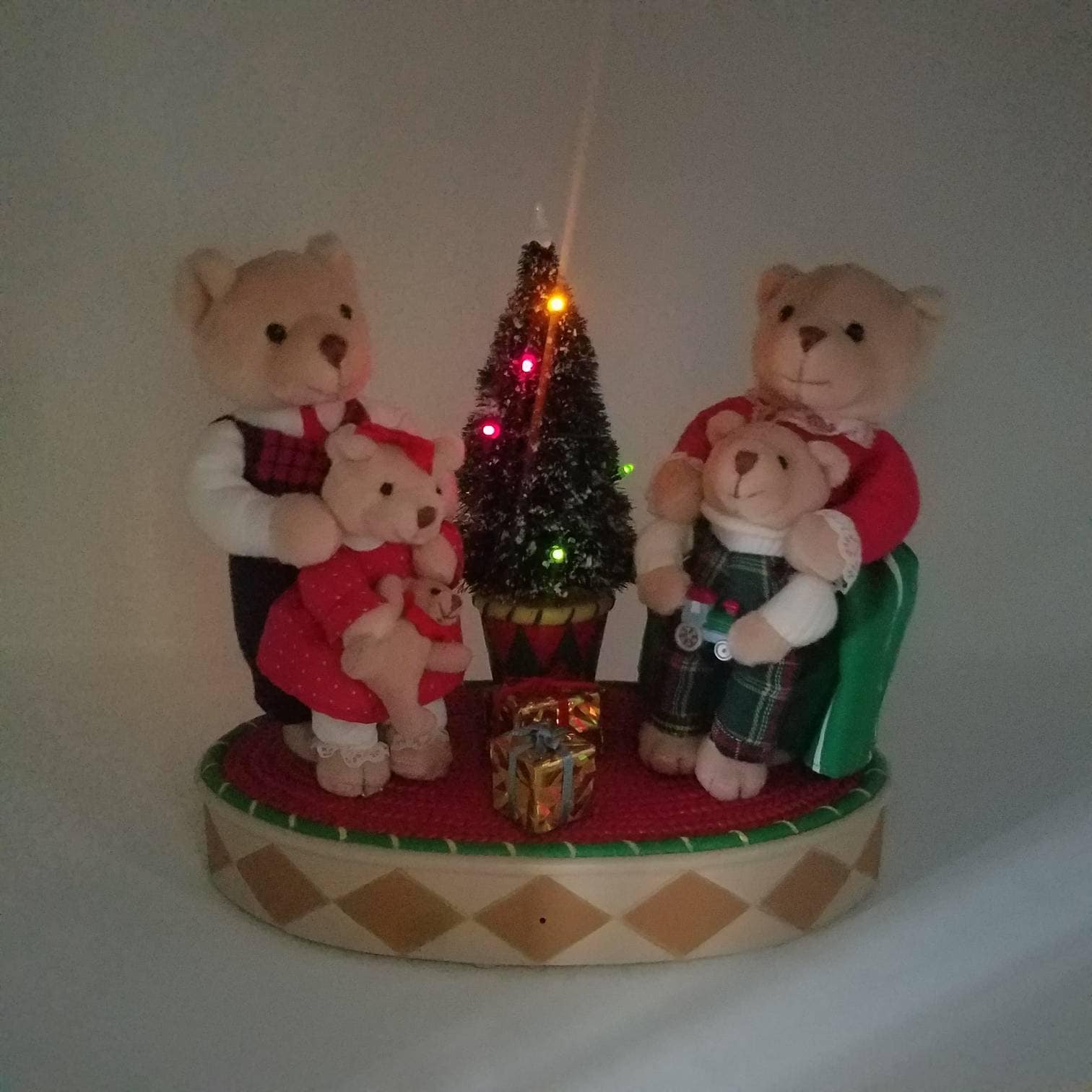 Vintage Christmas Family Bears Musical Display Stand Automatic ...