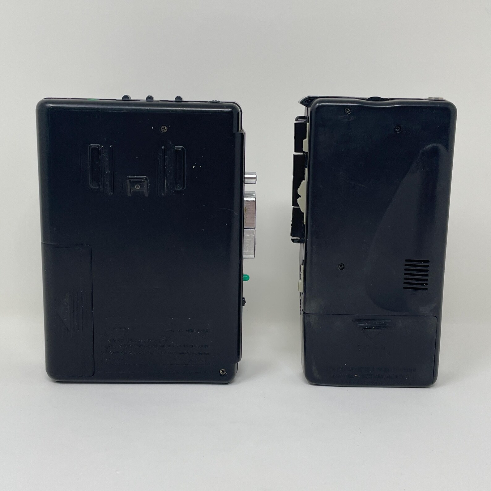 Vintage Sony Walkman FM/AM and GE Microcassette Tape Player/ Recorder ...