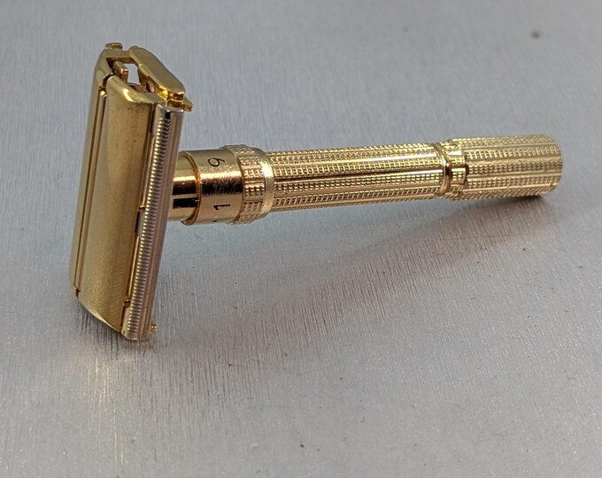 1966 Gillette ARISTOCRAT 22K Gold Slim Adjustable Vintage Safety Razor ...
