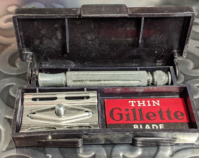 1945-1946 Gillette WWII Contract Tech Vintage Safety Razor Set in Case ...