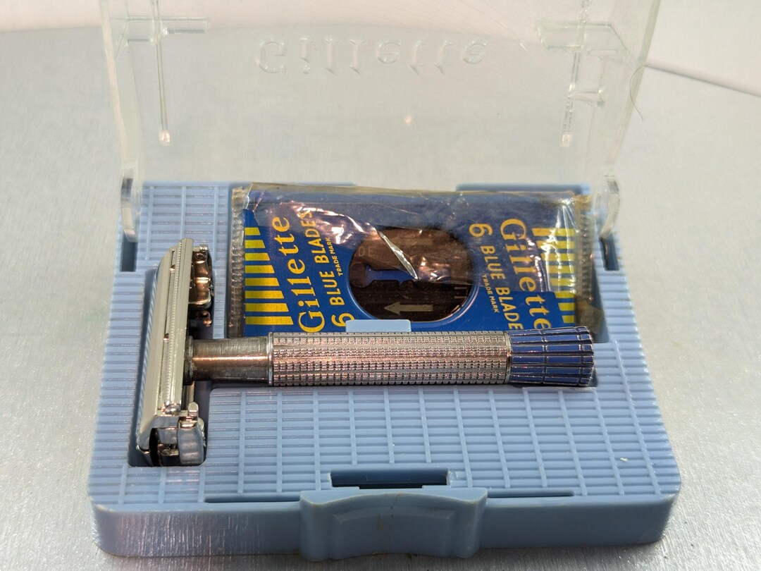 1956 Gillette light BLUE Flare TIP Super Speed Vintage Safety Razor Set ...